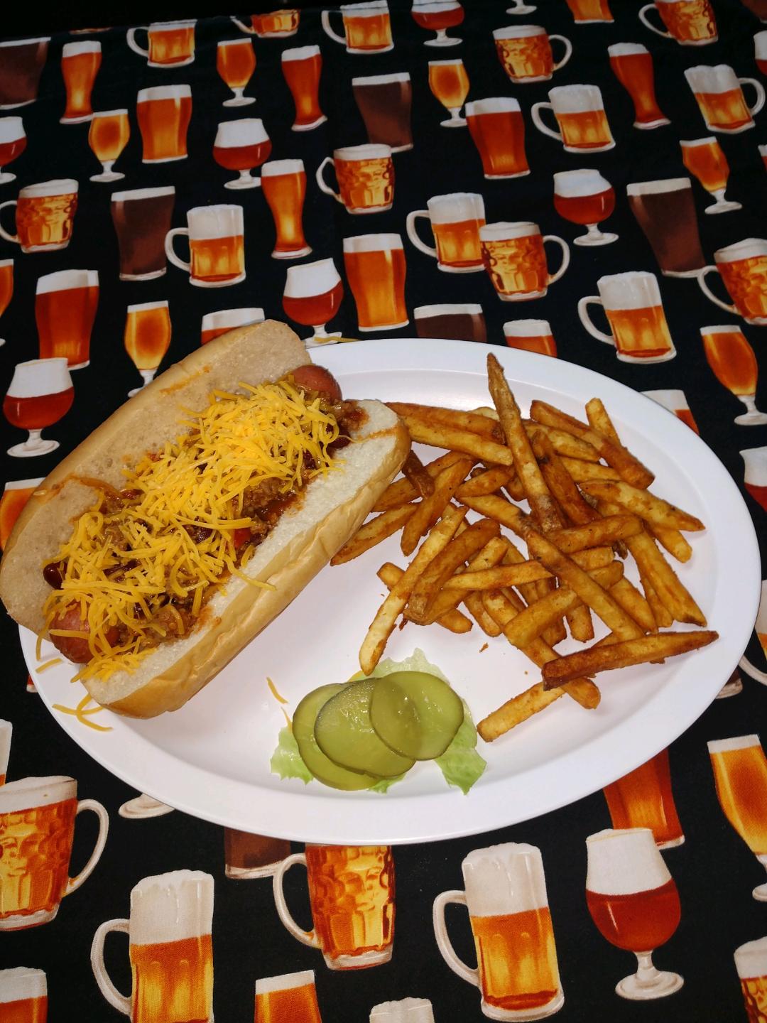 Chili Cheese Dog – Elwoods Pub