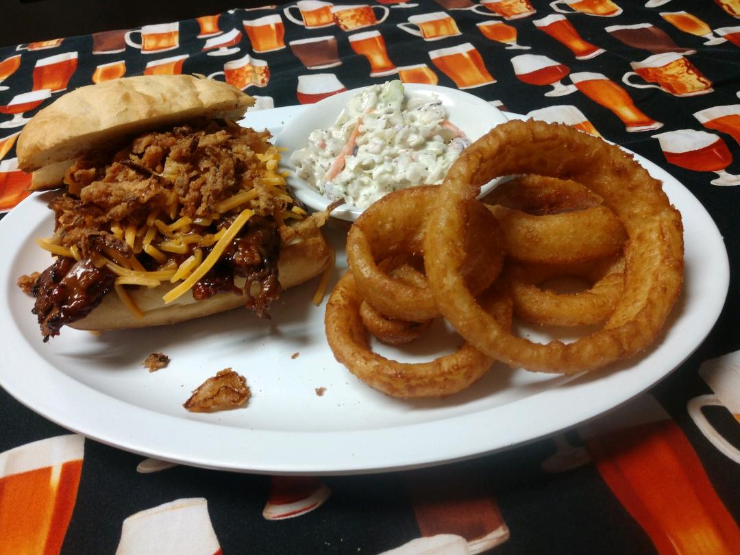 BBQ Beef & Cheddar – Elwoods Pub